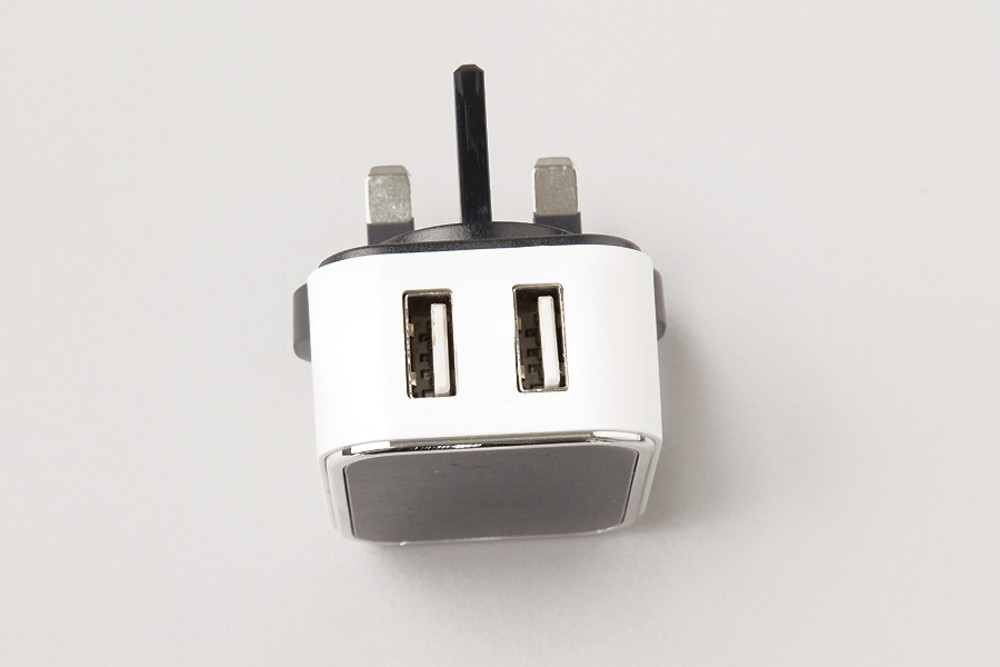 Dual usb UK mains plug | Shop | Solar Charging Can